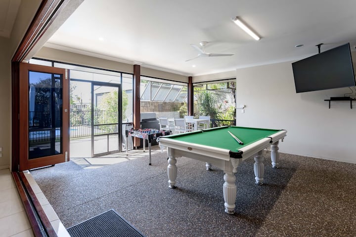 5br With Pool, Games Room, Sleeps Up To 10 Guests - Burrum Heads