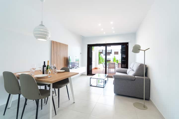 Modern 2br Apt With Own Terrace & Pool Access - Pulpí