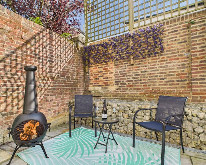 Modern Townhouse | Sleeps 6 | - Royal Tunbridge Wells