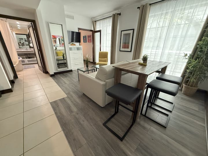 Ocean Drive 1br Suite - Rooftop Pool - South Beach - Miami Beach
