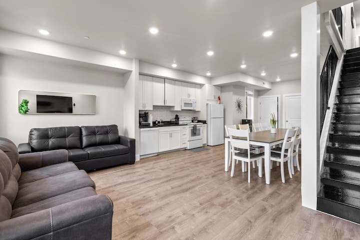 Spacious District Dwelling+6bed+4bath+well Located - Washington DC