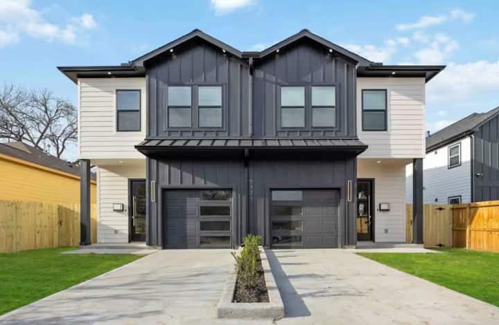 The Jazzy Bungalow! - Houston, TX