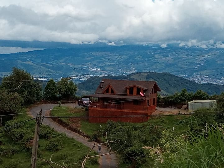 Nashi House, Vida En El Campo. - Cartago
