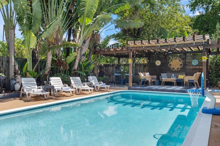 Palm Breeze Oasis • 3br Heated Pool Stay - Tamarac