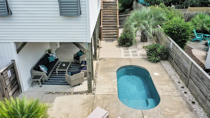 2 Minute Walk To Beach | Heated Pool | Golf Cart - Carolina Beach, NC