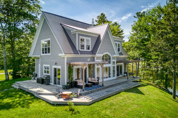 Creek House | Oceanfront Retreat - Lunenburg