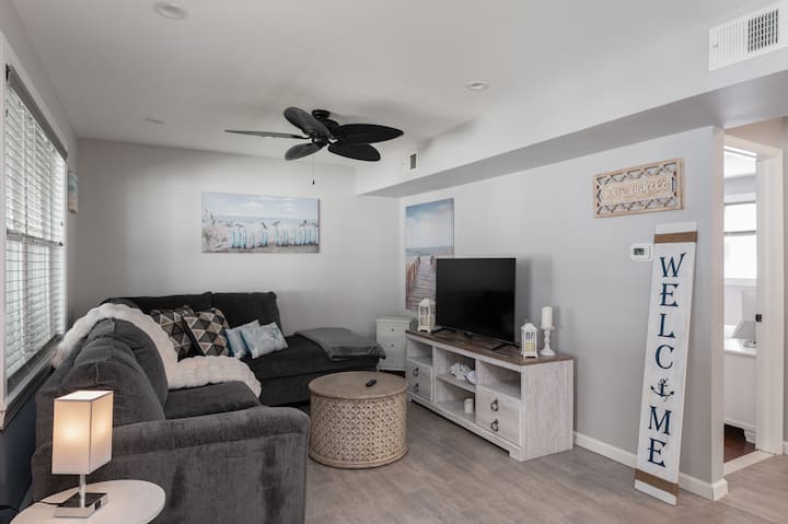 Salty Air Hideaway|towels&linens - Lavallette, NJ