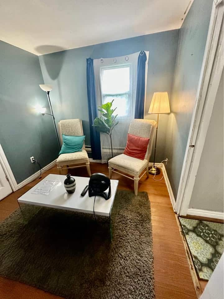 Peterborough Inn Private Room 2 - Peterborough, ON, Canada