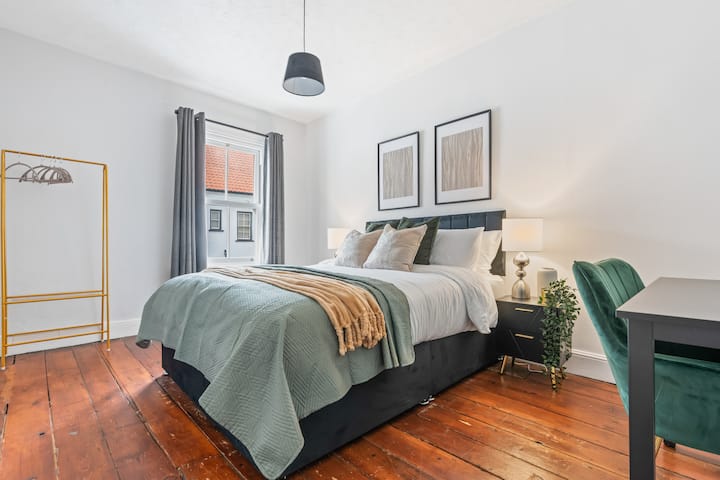 Stunning & Charming Home | Free Wi-fi | Sleeps 8 - Lincolnshire