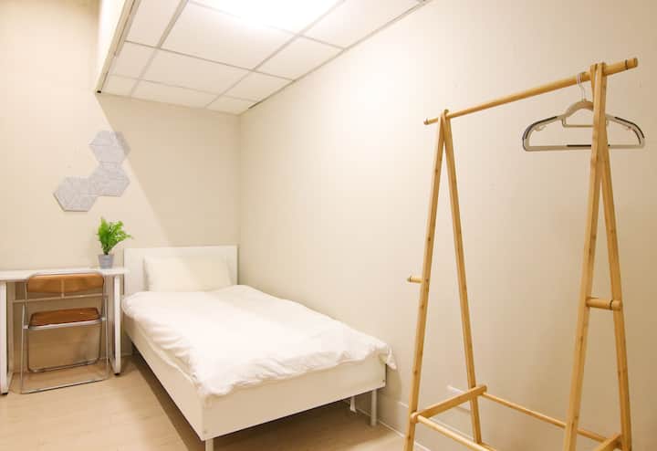 Compact Single Room|taipei Main Station - 中和區