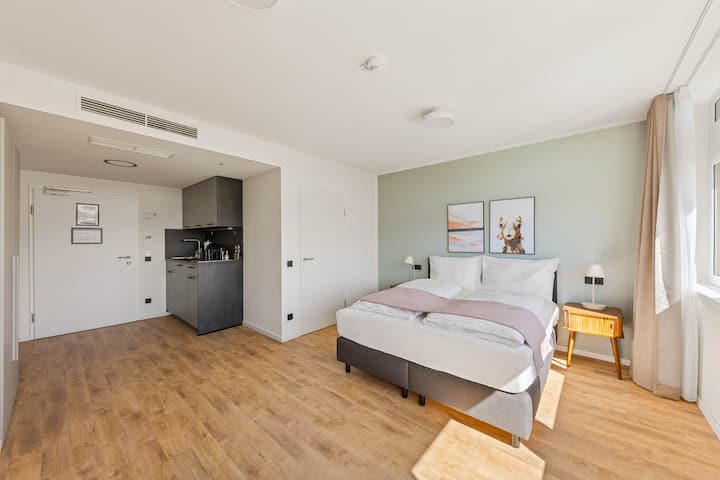 Limehome Vienna Hietzinger Hauptstraße | Suite - Vienna