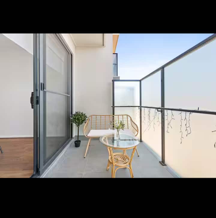 Modern, Chic Townhouse In Walkerville - Manningham