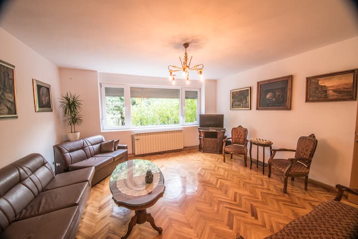 Kirsche Apartment - Free Parking 85 Sqm - Bosna Hersek