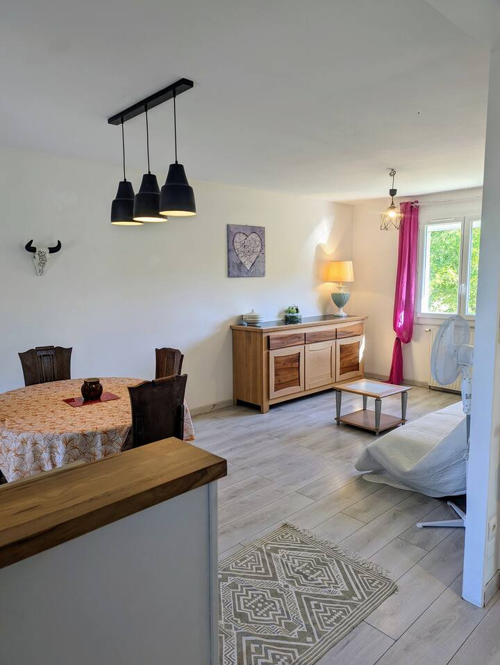 Maison Paisible Avec Jardin - Garage - Meyssac - Collonges-la-Rouge