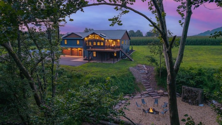 The Oakdale Retreat - Pillow, PA