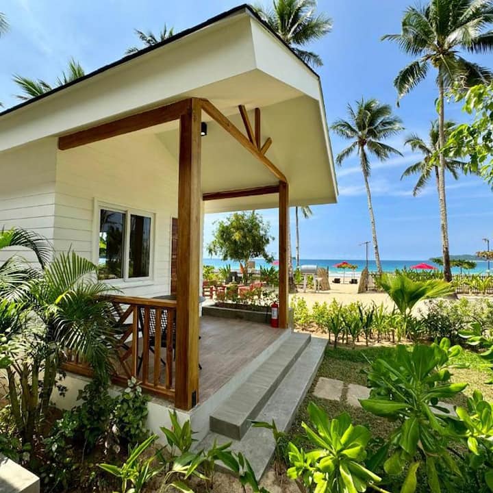 Beach Front Villa, Nacpan Beach - El Nido, Philippines