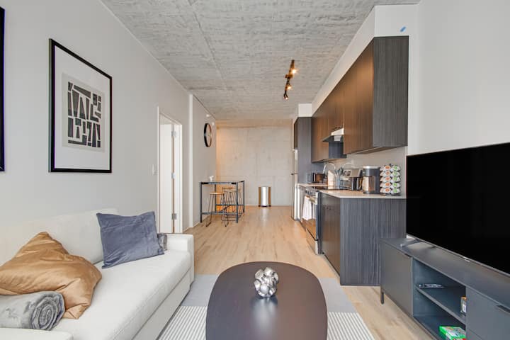 South Loop | Rooftop With In & Out Parking - Chicago