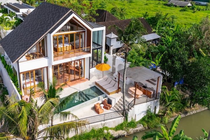 Hidden Gem 3br Designer Villa Infinity Pool Views - Bali