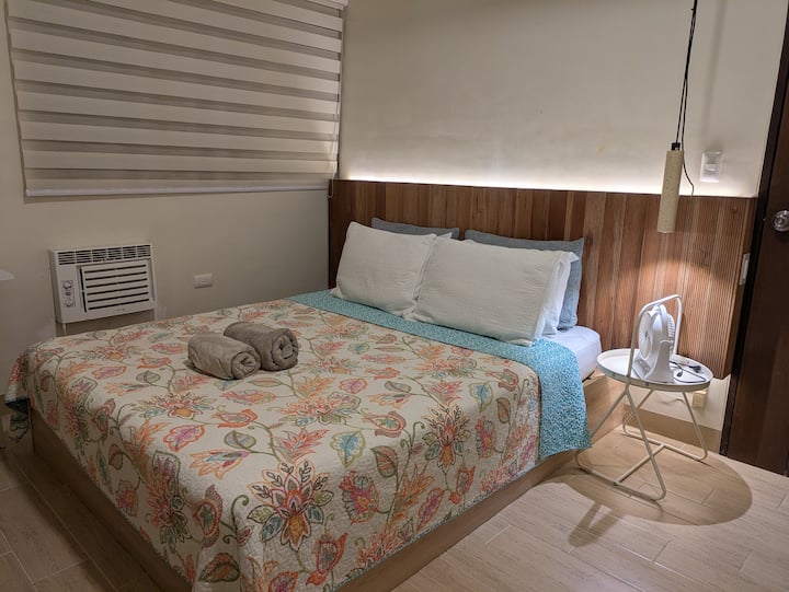 2 En-suite Bedrooms. Lafayette, Megaworld - Iloilo City