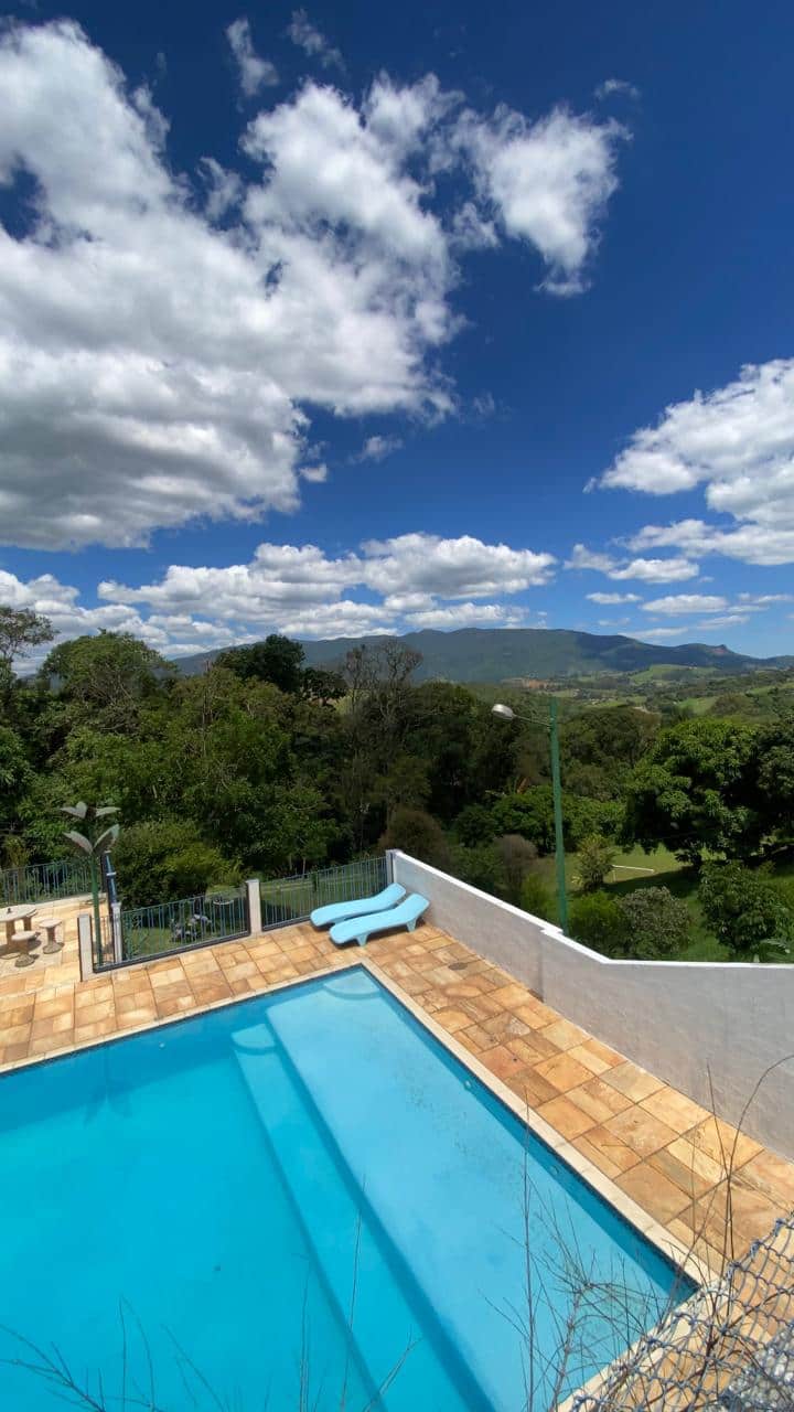 Casa Com Linda Vista Para Serra 2 Quartos Quintal - Extrema