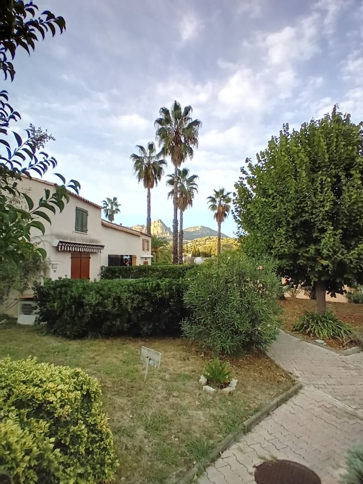 Jolie Maison Au Came Avec Piscine Mer / Montagne - Vence