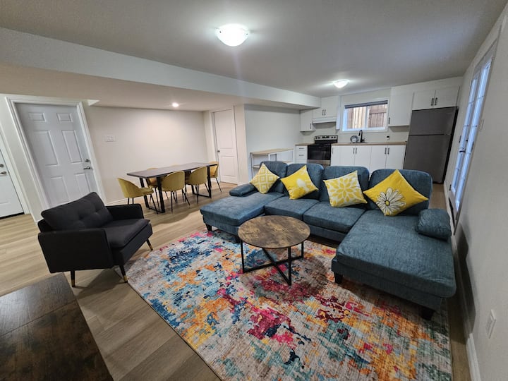 1 Modern And Cozy 2br, 1wr Bsmt - Lakeshore