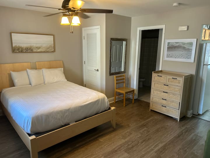 Seashell & Sand Studio - Biloxi, MS
