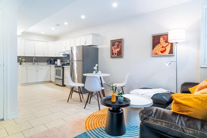 600sq Ft. 1br - Wfh, King Bed, Dining, 24h Transit - Toronto, ON