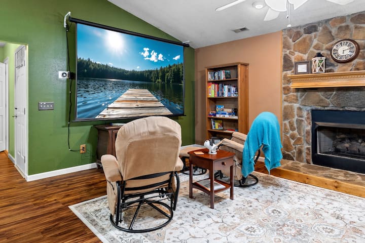 Mountain View | Spacious Deck | Swing | Fire Pit - Hiawassee, GA