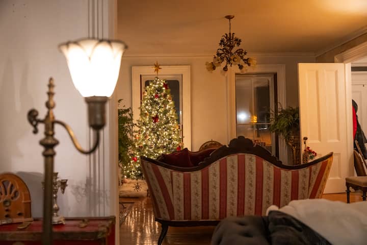 The Gould Residence & The Knapp Retreat - Seneca Falls, NY