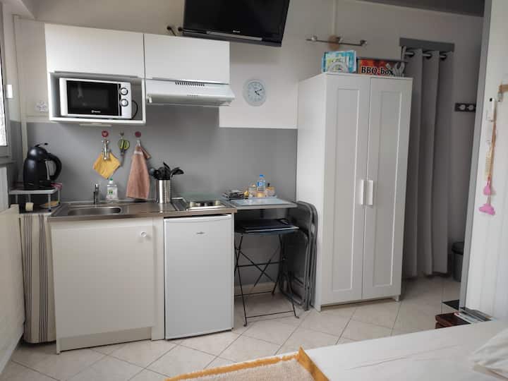 Studio Coin Cuisine, Entrée Indépendante - Barbâtre