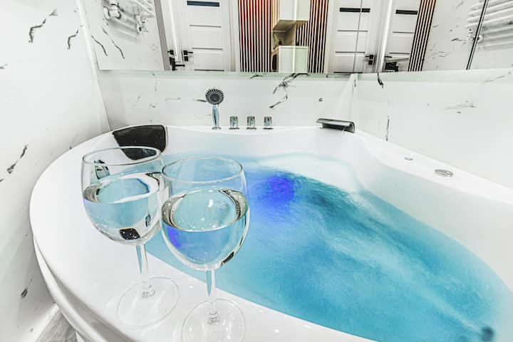 Ekskluzywne Gniazdko Z Jacuzzi W Centrum Wrocławia - Wrocław
