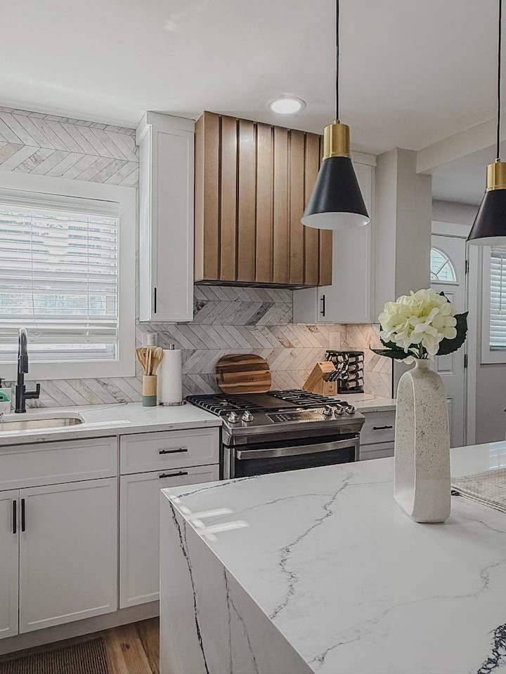 Lunavista Suite · 2b · 1bth - Westbury, NY