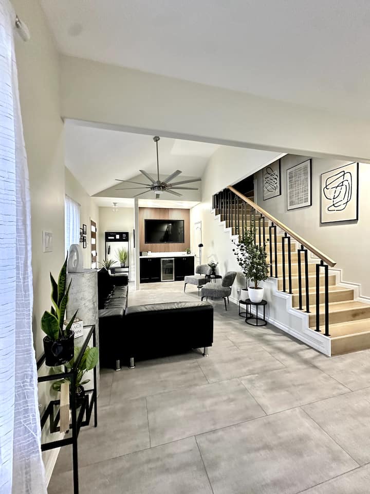 Cozy By Design - No Cleaning Fee - Laredo