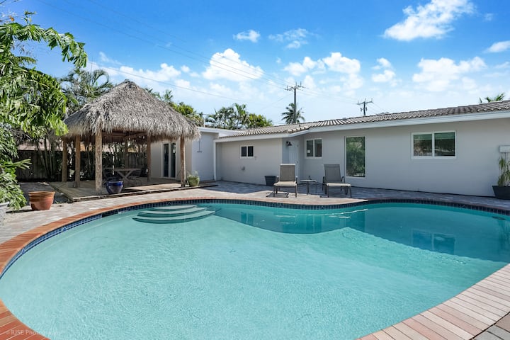 Stunning Tropical 3br Oasis With Pool & Tiki Hut - Fort Lauderdale, FL