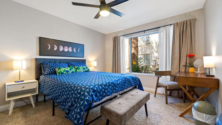 Condo Near Lv Strip And Unlv! - Las Vegas, NV