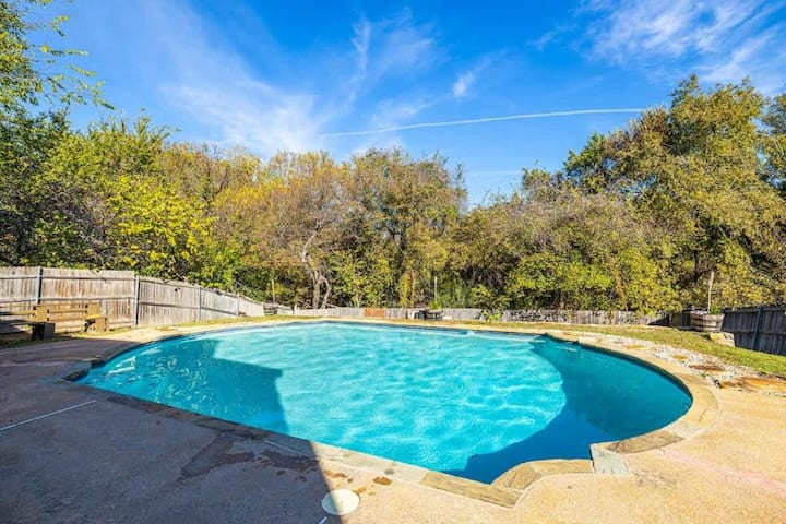 4br Home | Pool, Bbq & Games | Near Six Flags - Cedar Hill, TX