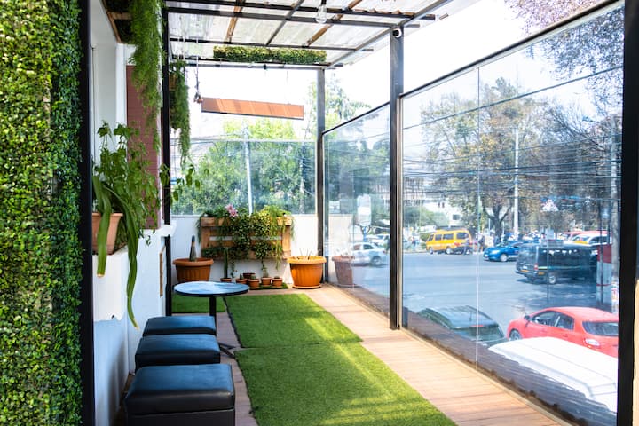 Calle 8 In Calacoto, Excellent Location - La Paz