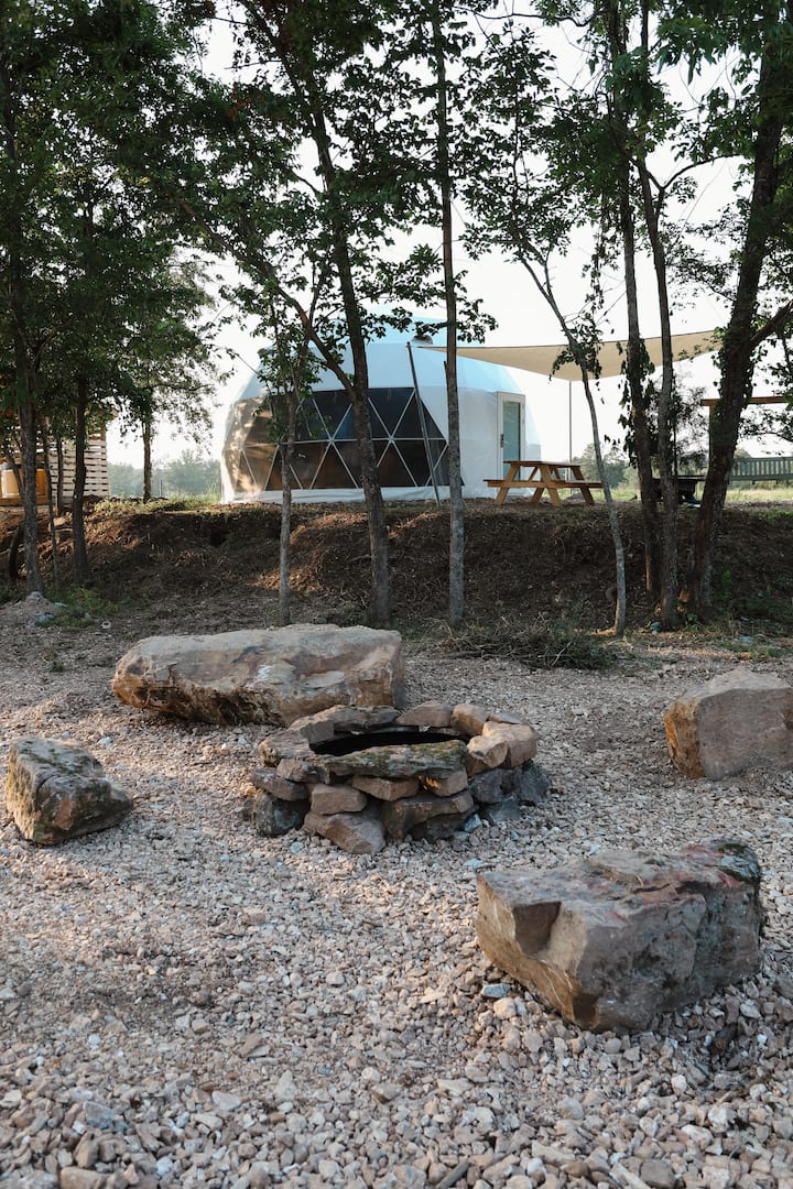 2 Queen Beds | Relaxing Commons View - Kansas, OK