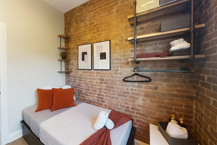 Heart Of Newhaven | Nearyale And Hospital|eastrock - New Haven, CT