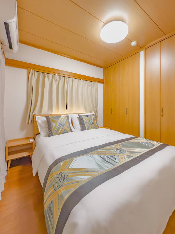 晴空塔｜押上站步行1分钟｜65㎡三床家庭房｜独立卫浴｜厨房｜生活用品家电齐全｜旅行生活交通购物全便利 - Ueno