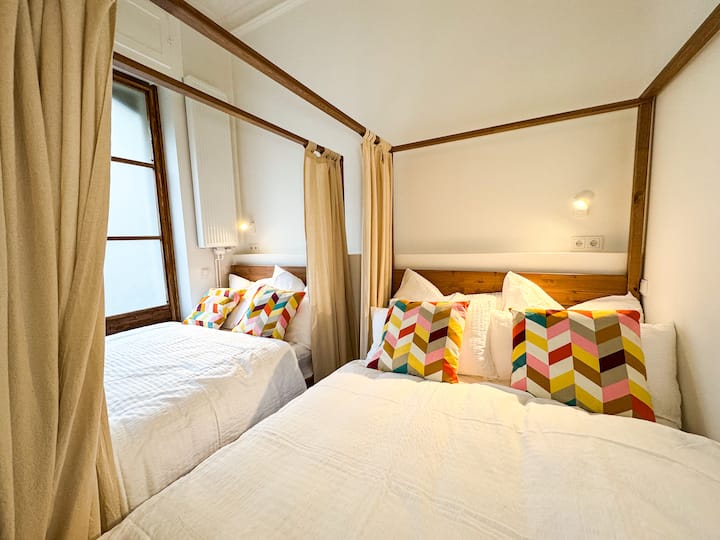 Family Apartment For 6, Charlottenburg - Berlin