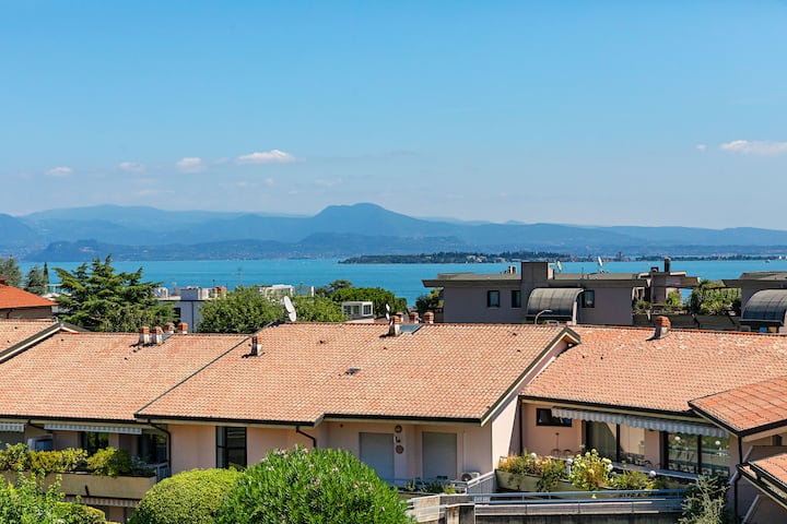 Garda Si; Vista Lago Con Piscina - Desenzano del Garda