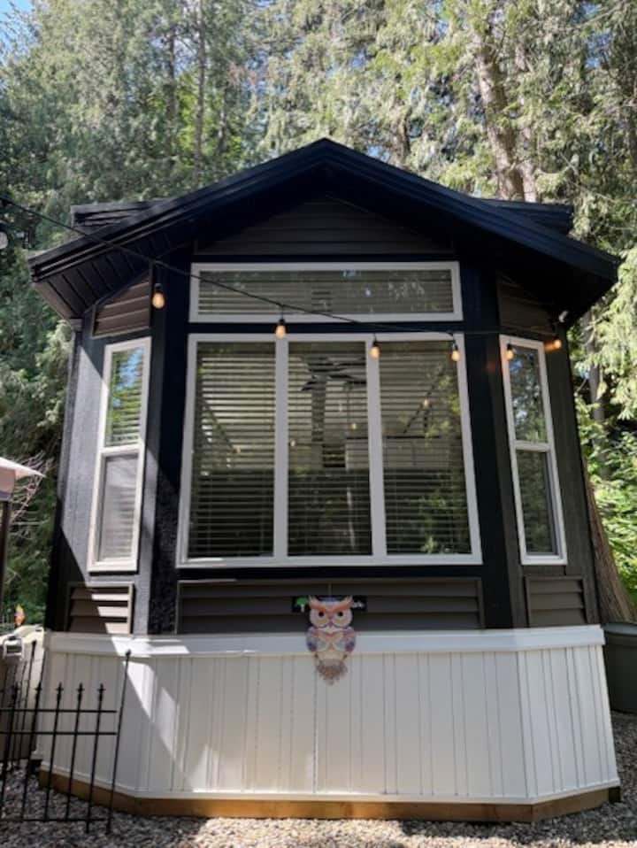 Peaceful Park Model - Salmon Arm