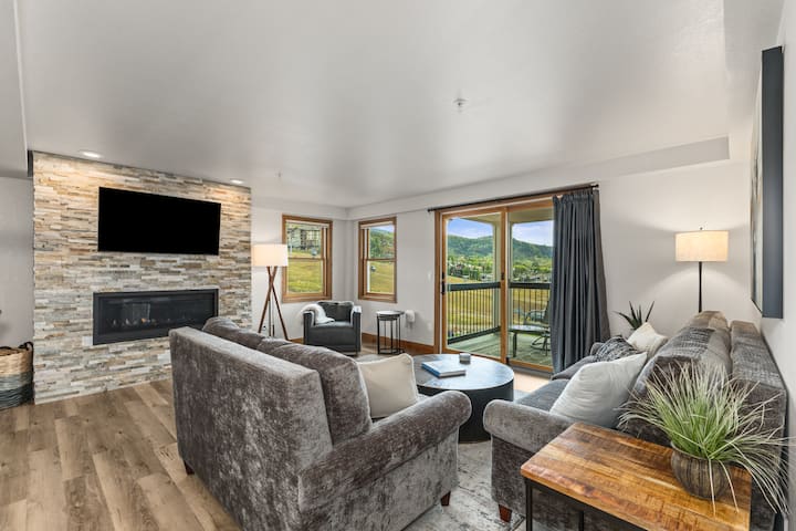 Ski-in/ski-out Luxe 2bd Retreat - Steamboat Springs