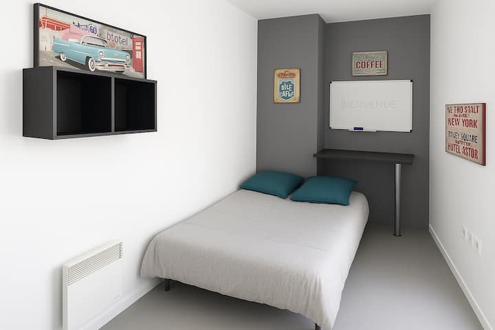 Séjour Malin Et Pratique (・‿・) - 聖但尼