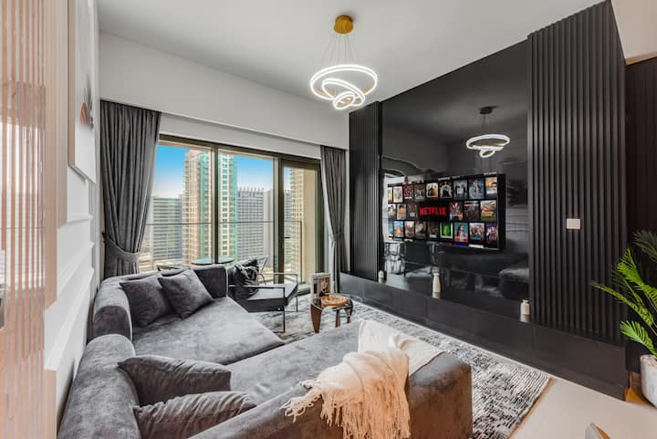 5 Min Dubai Mall |Burj Khalifa View Pools| Lux 1br - Dubai