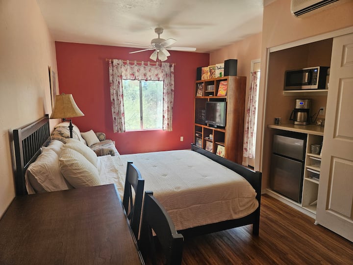 Catalina Studio: Peaceful Retreat W/ Desert Views - Catalina, AZ