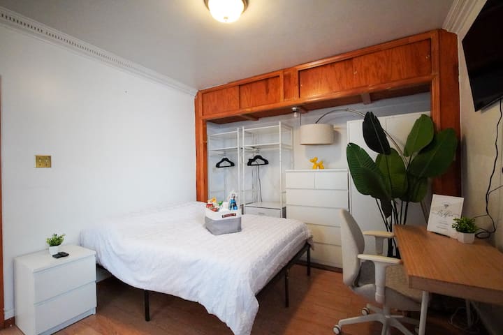Private Studio Up To 3 Guests Near Nyc - Queens