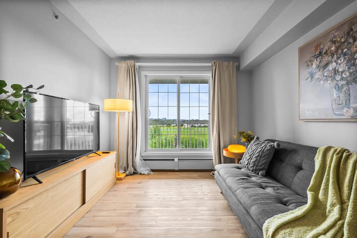 2bedroom W/ Park + Concert View - Calgary